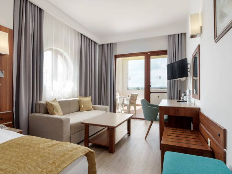 Alua Helios Bay en Obzor, Web oficial